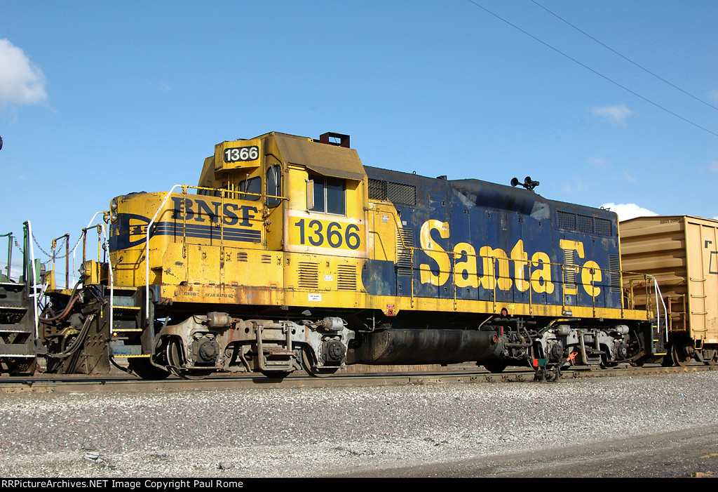 BNSF 1366, EMD GP7, ex ATSF at BNSF's Eola Yard